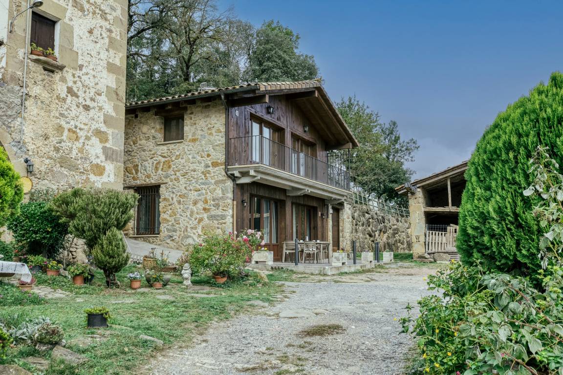 117 M² Casa ∙ 4 Habitaciones ∙ 8 Huéspedes - Olot