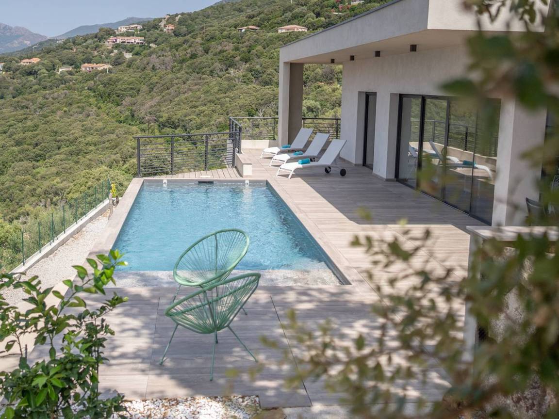 118 M² Villa ∙ 5 Chambres ∙ 10 Personnes - Propriano