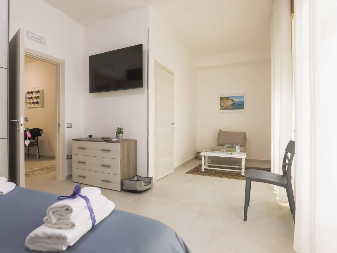 15 M² Bed And Breakfast ∙ 1 Bedroom ∙ 3 Guests - Salerno