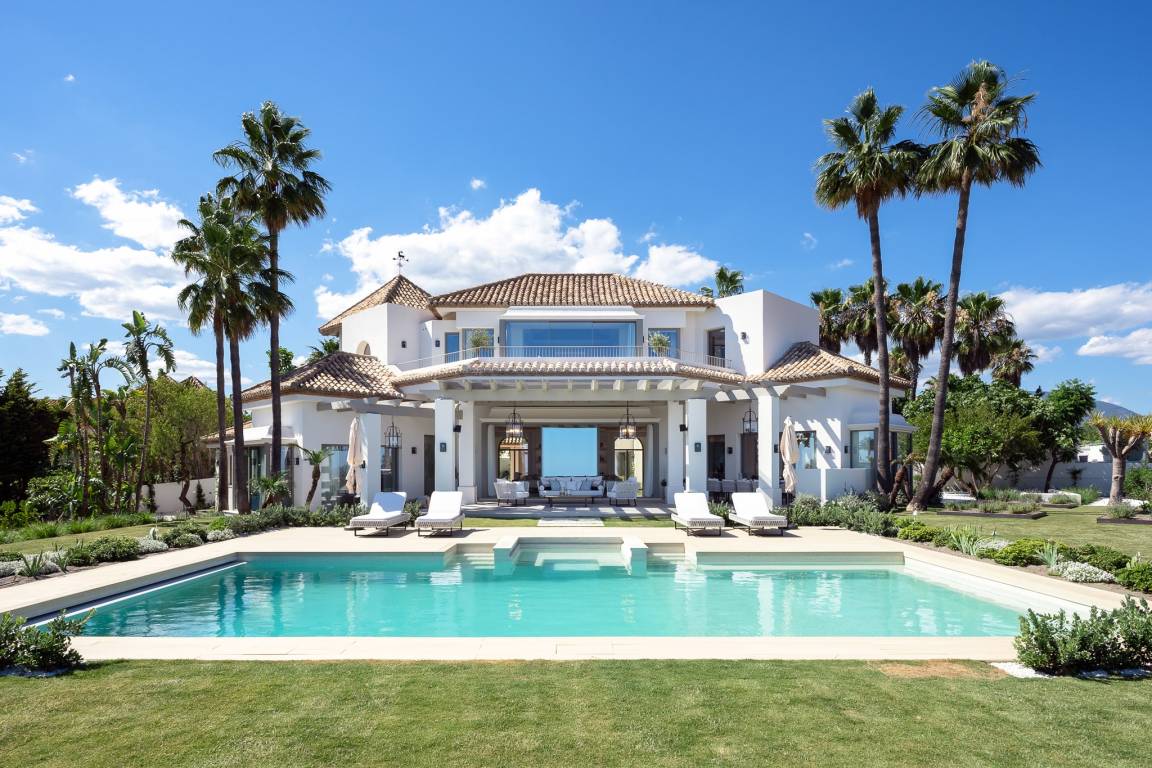 860 M² Villa ∙ 7 Bedrooms ∙ 14 Guests - Puerto Banús