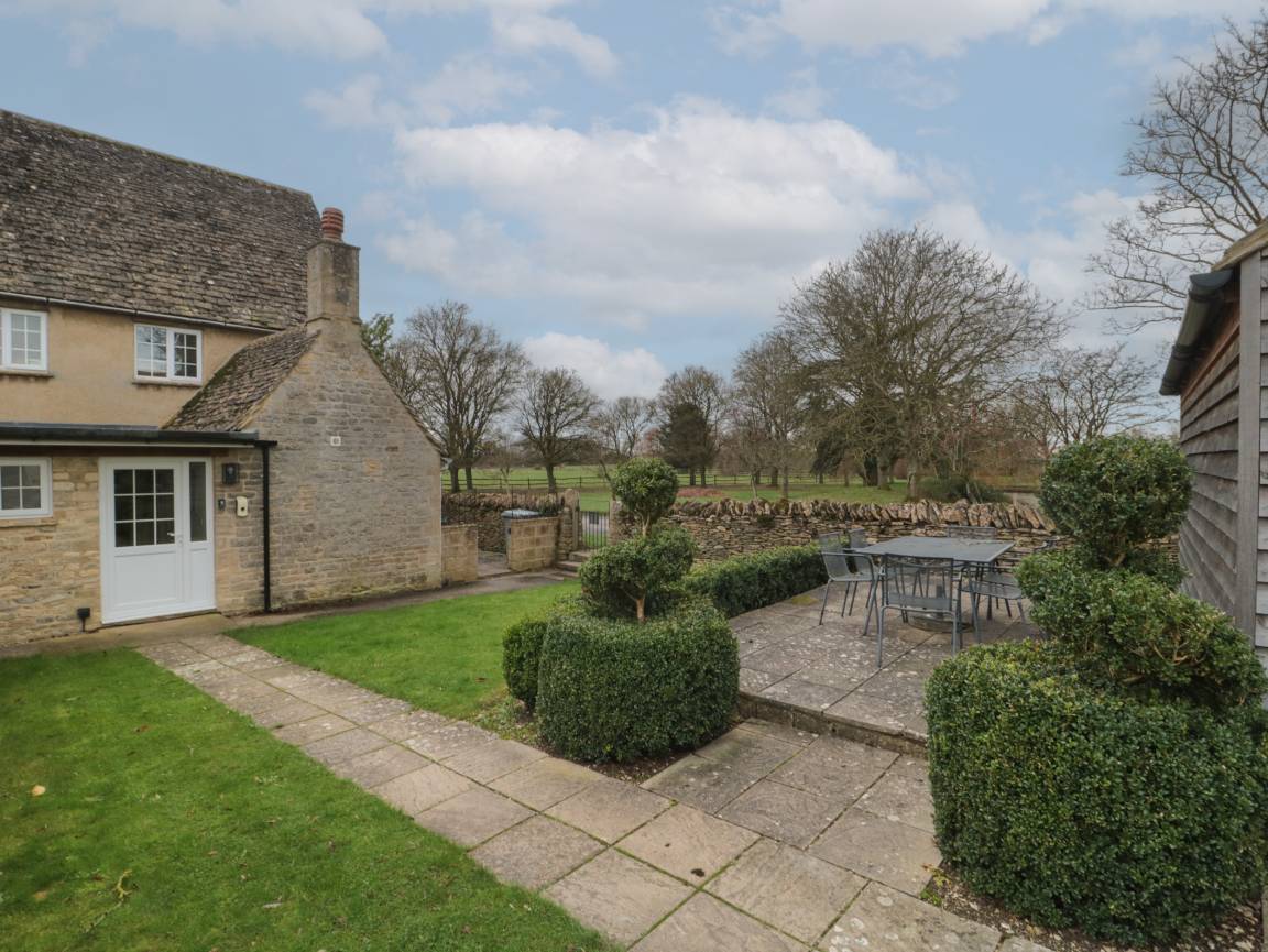 Cottage ∙ 3 Bedrooms ∙ 6 Guests - Burford