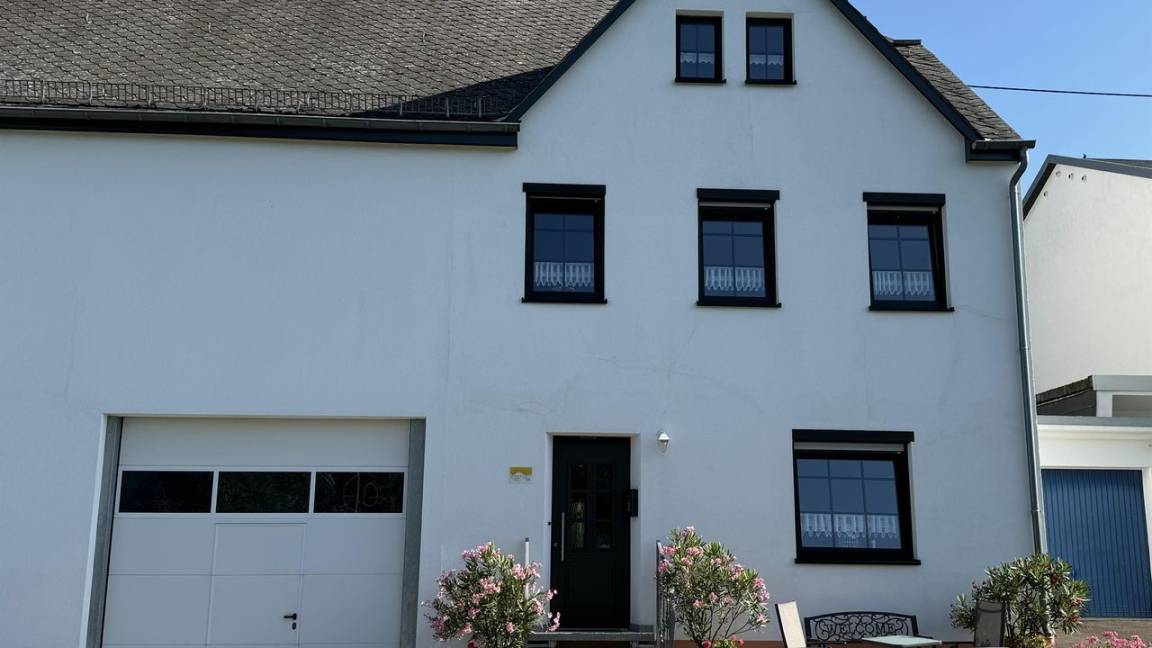 100 M² Ferienhaus ∙ 3 Schlafzimmer ∙ 5 Gäste - Morbach