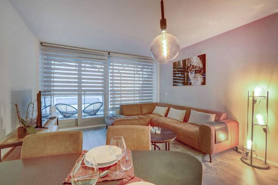 82 M² Apartment ∙ 2 Bedrooms ∙ 4 Guests - Hoofddorp