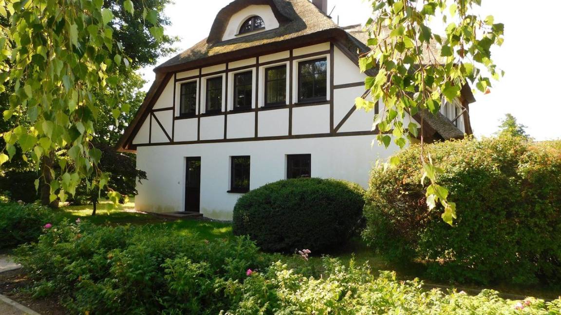 87 M² Ferienhaus ∙ 3 Schlafzimmer ∙ 6 Gäste - Ahrenshoop