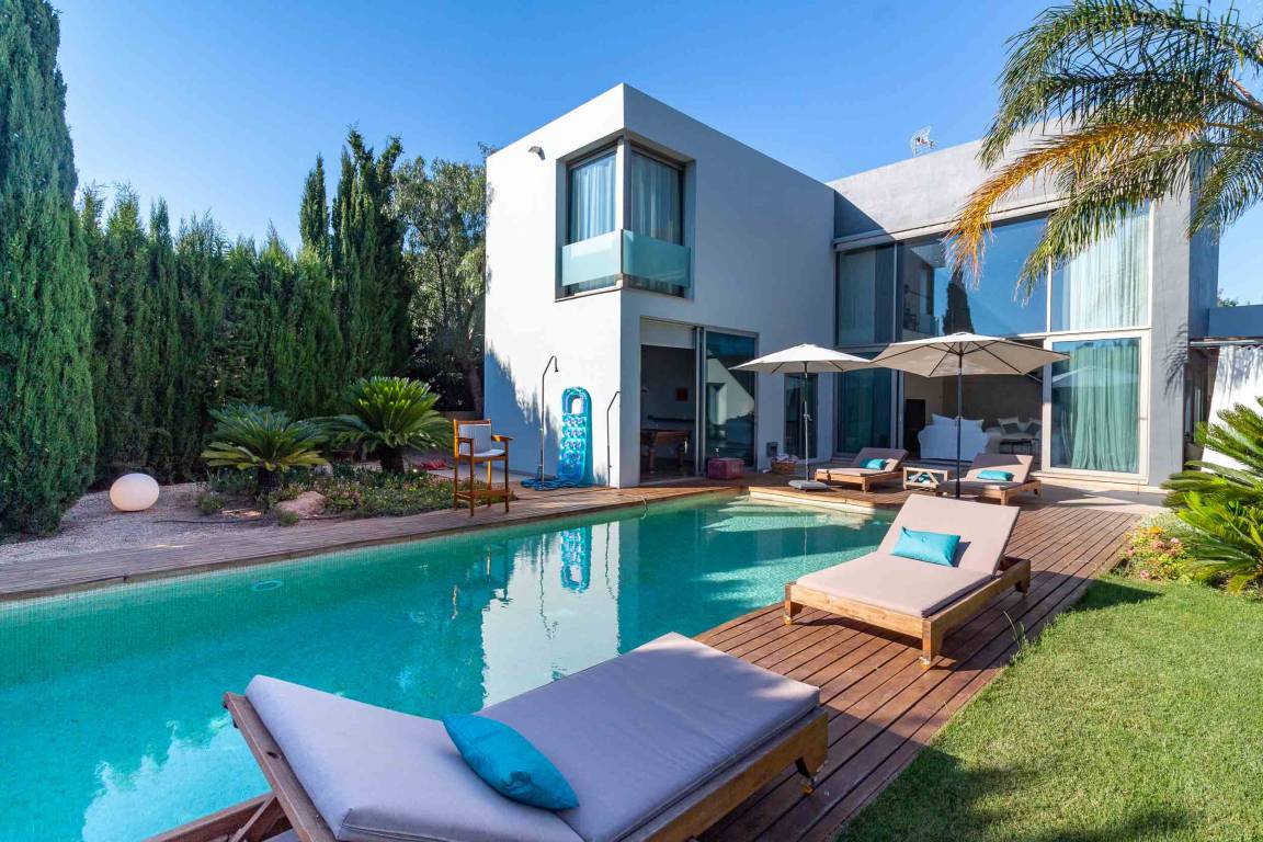 300 M² Villa ∙ 4 Bedrooms ∙ 8 Guests - Ibiza