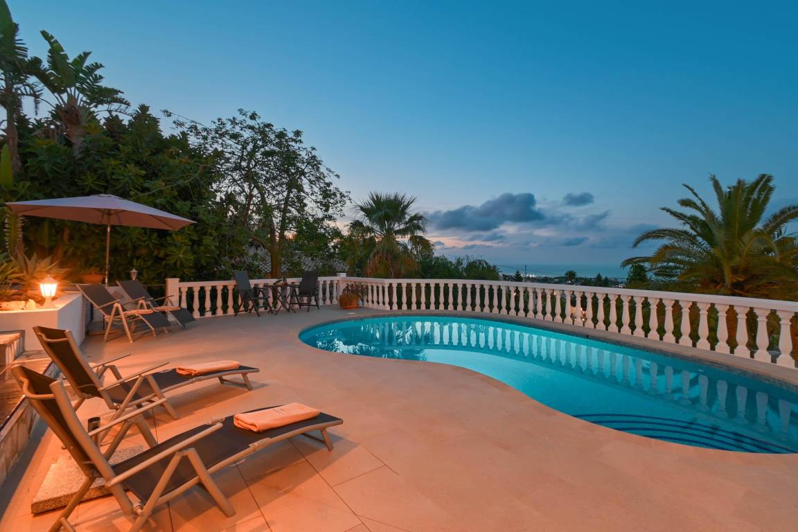 226 M² House ∙ 4 Bedrooms ∙ 8 Guests - Dénia