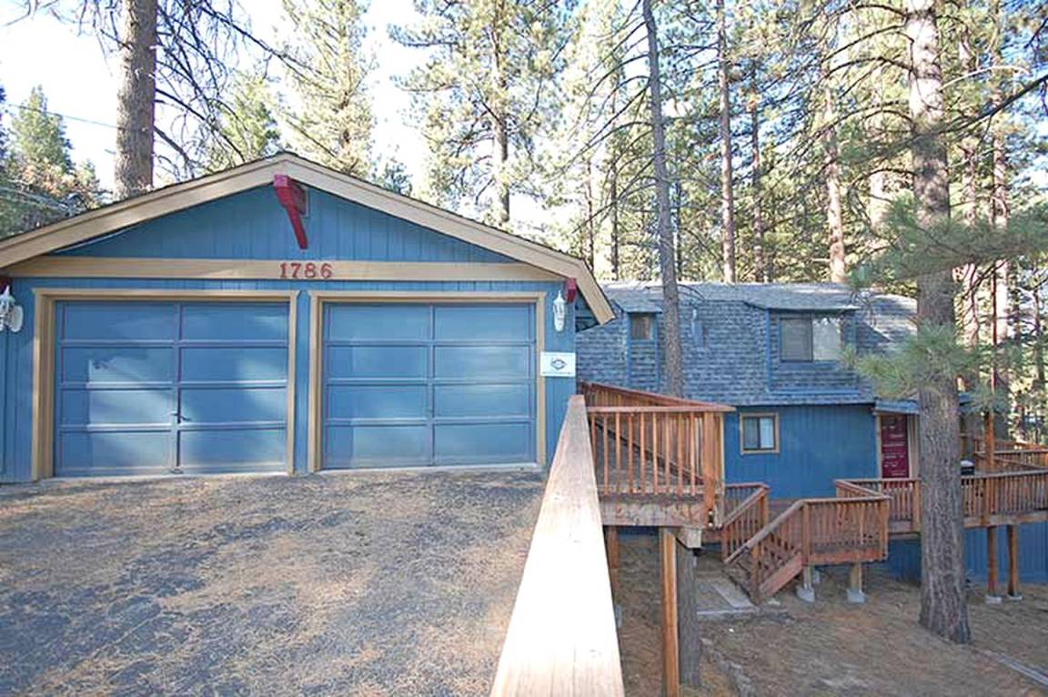 House ∙ 1 Bedroom ∙ 10 Guests - South Lake Tahoe, CA