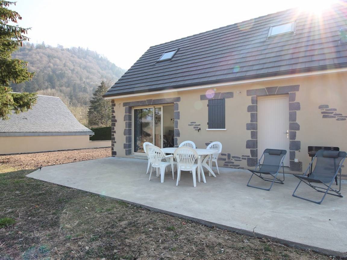 70 M² Maison De Vacances ∙ 2 Chambres ∙ 8 Personnes - Murat-le-Quaire