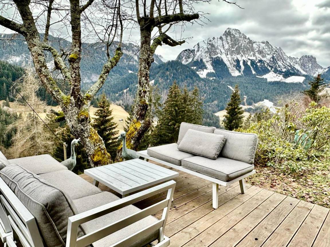 200 M² Chalet ∙ 5 Schlafzimmer ∙ 14 Gäste - Jaun