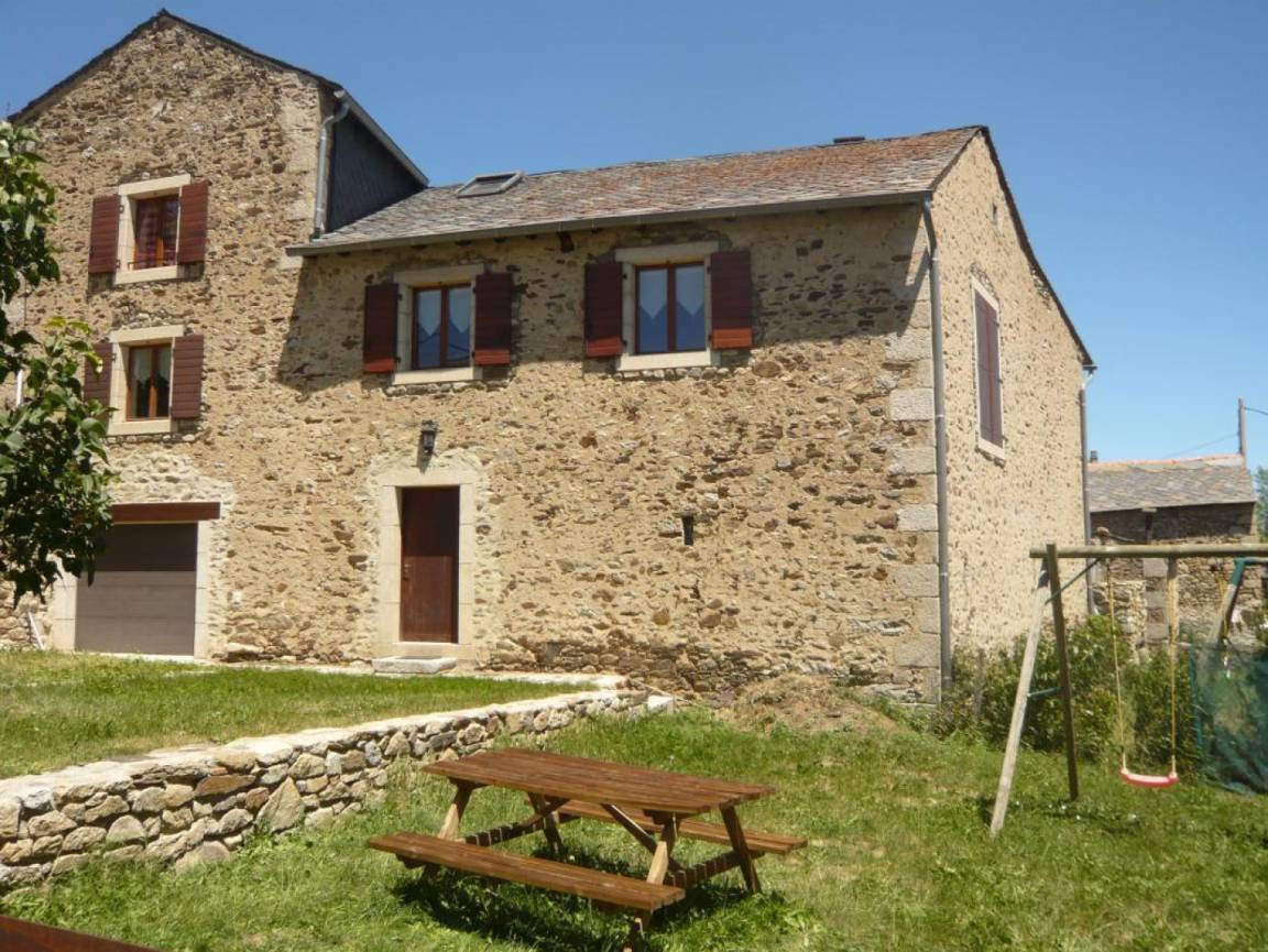 200 M² Gîte ∙ 4 Chambres ∙ 13 Personnes - Bourg-Madame