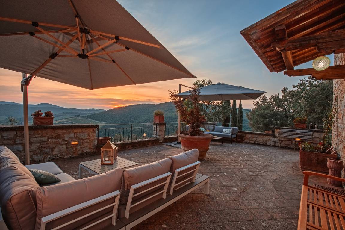 300 M² Villa ∙ 3 Bedrooms ∙ 8 Guests - Radda in Chianti