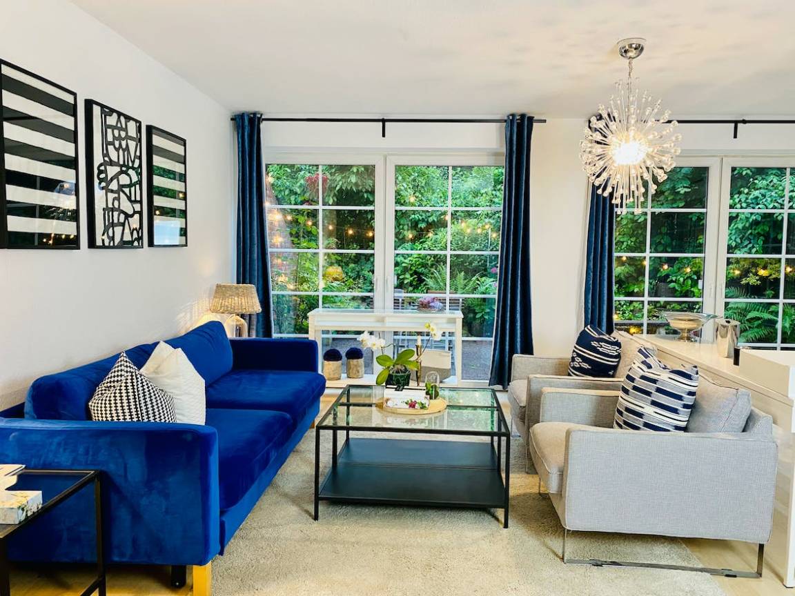 90 M² Apartment ∙ 2 Bedrooms ∙ 4 Guests - Hamburg