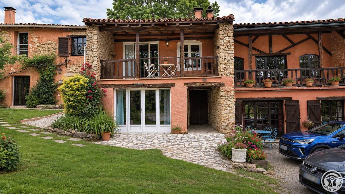 64 M² Gîte ∙ 1 Chambre ∙ 2 Personnes - Ariège