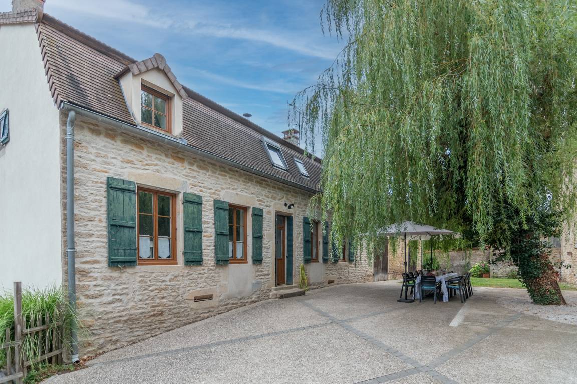 180 M² Maison De Vacances ∙ 6 Chambres ∙ 10 Personnes - Saône-et-Loire