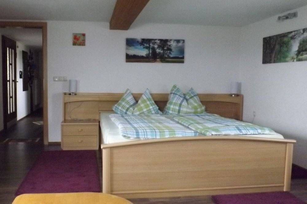 47 M² Ferienwohnung ∙ 1 Schlafzimmer ∙ 3 Gäste - Pößneck