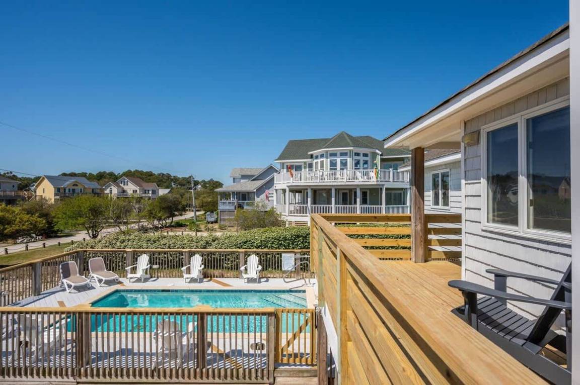 Apartment ∙ 4 Bedrooms ∙ 10 Guests - Carova Beach, North Carolina