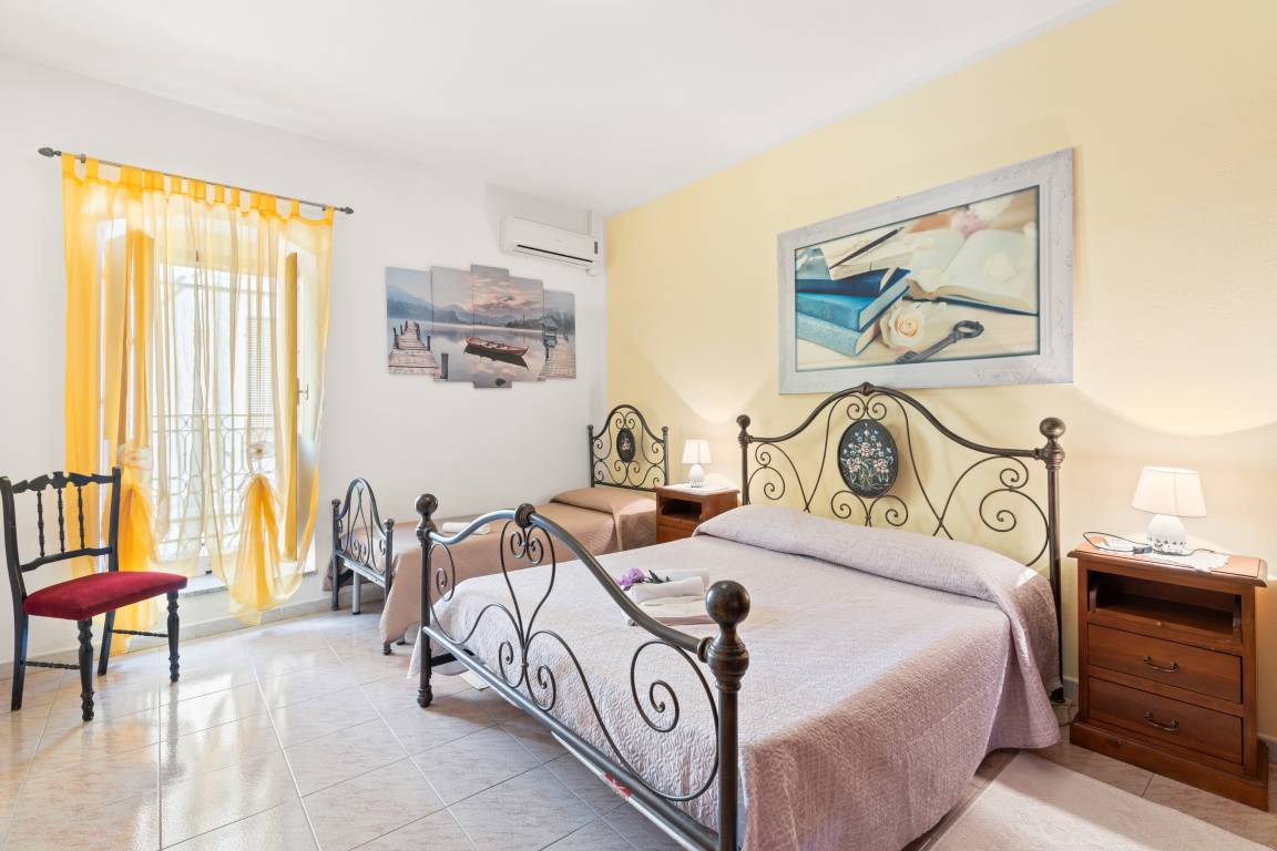 100 M² Casa ∙ 2 Habitaciones ∙ 5 Huéspedes - Bosa