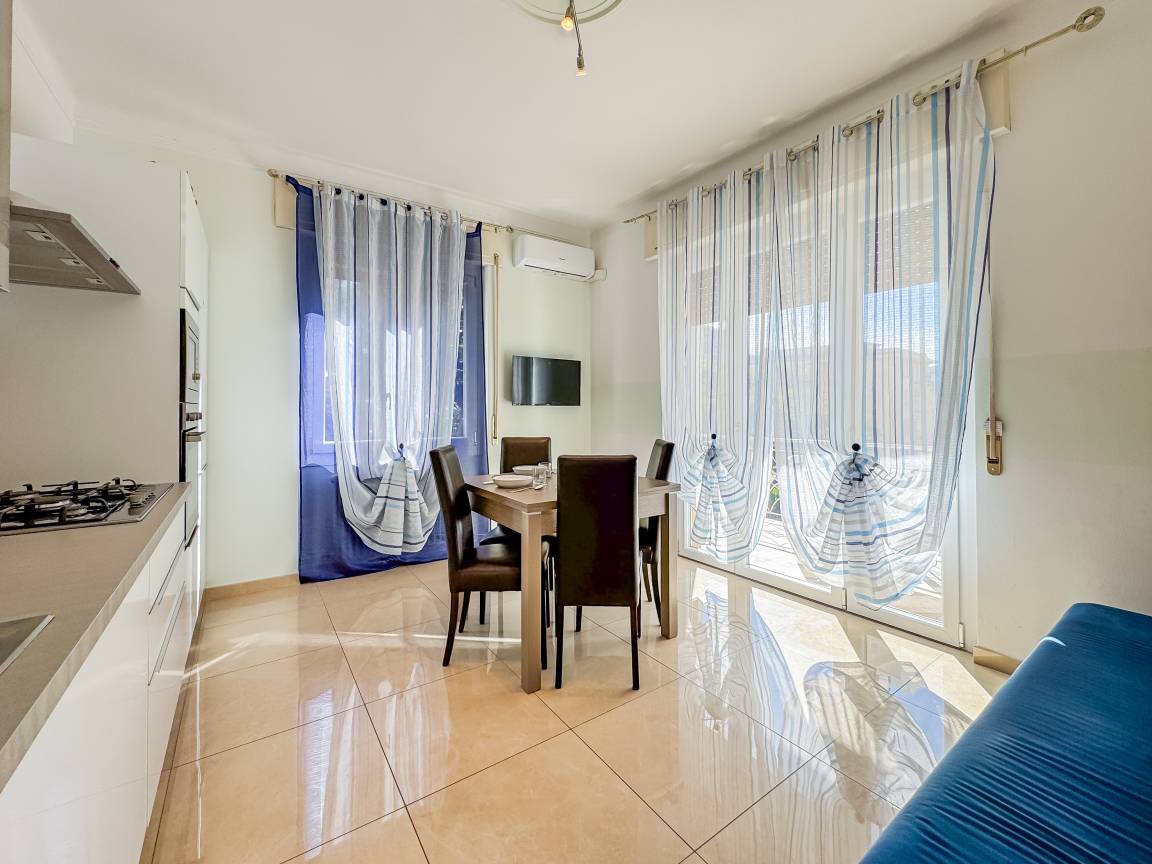 65 M² Appartamento ∙ 2 Camere Da Letto ∙ 6 Ospiti - Sanremo