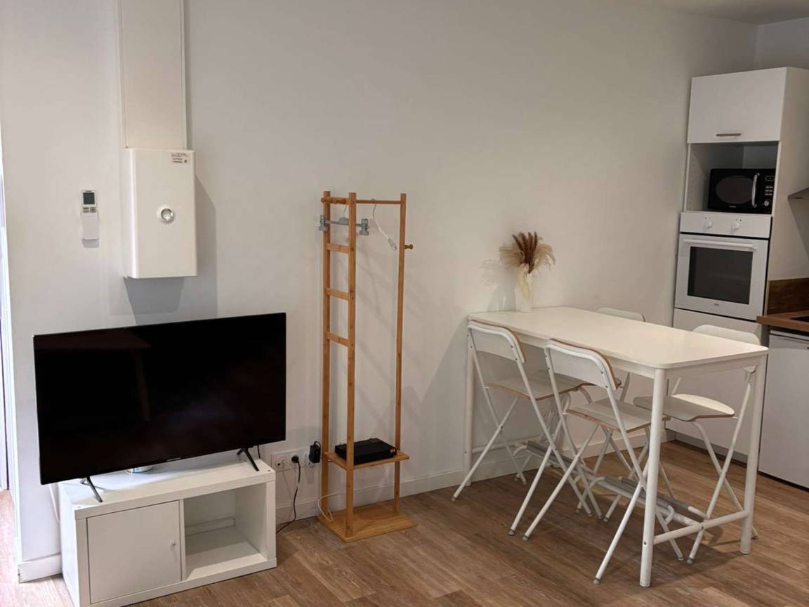 30 M² Ferienwohnung ∙ 1 Schlafzimmer ∙ 4 Gäste - Reims