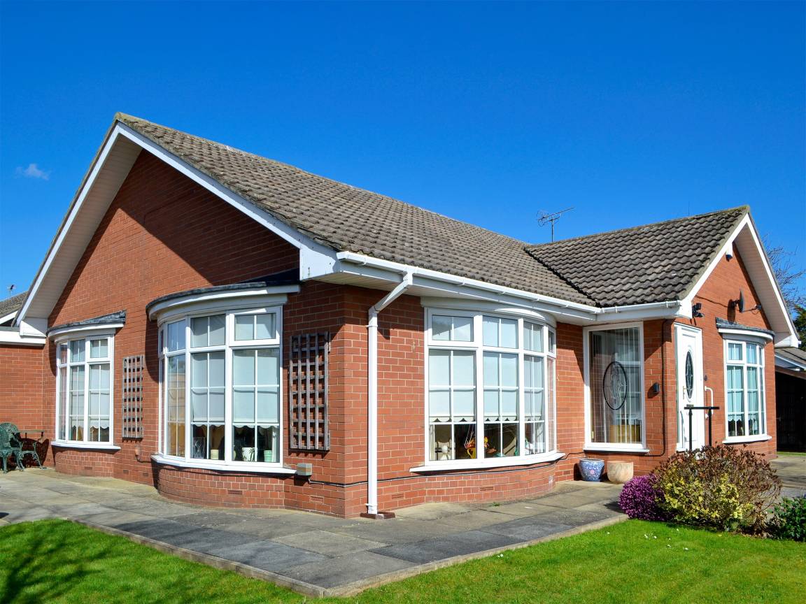 Cottage ∙ 4 Bedrooms ∙ 8 Guests - Flamborough