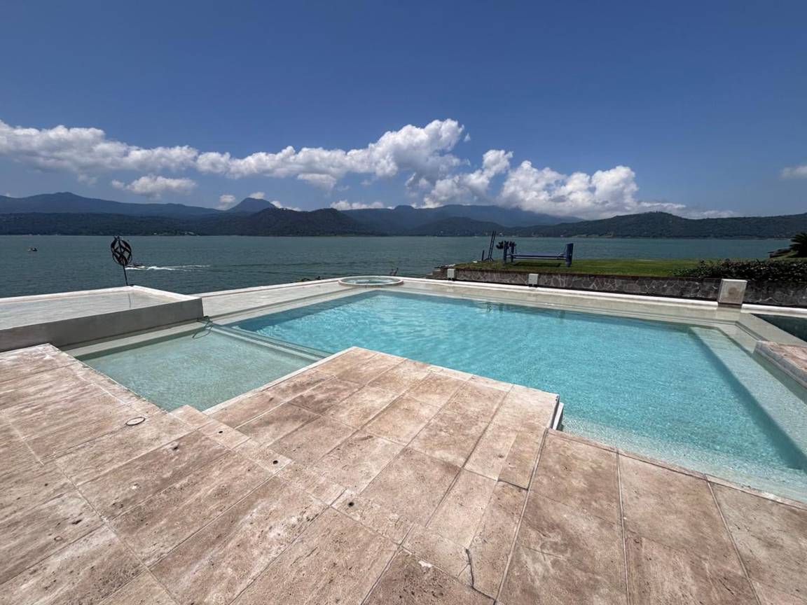 Villa ∙ 3 Bedrooms ∙ 6 Guests - Valle de Bravo