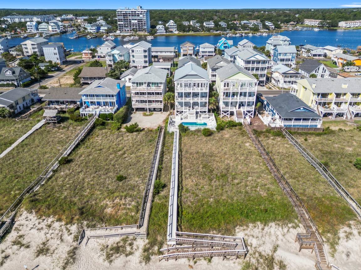 Condo ∙ 5 Bedrooms ∙ 14 Guests - Carolina Beach