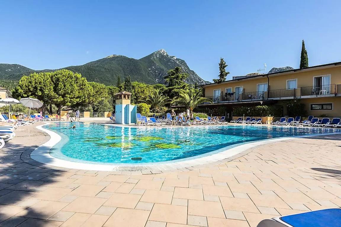 24 M² Caravan ∙ 2 Bedrooms ∙ 5 Guests - Lake Garda