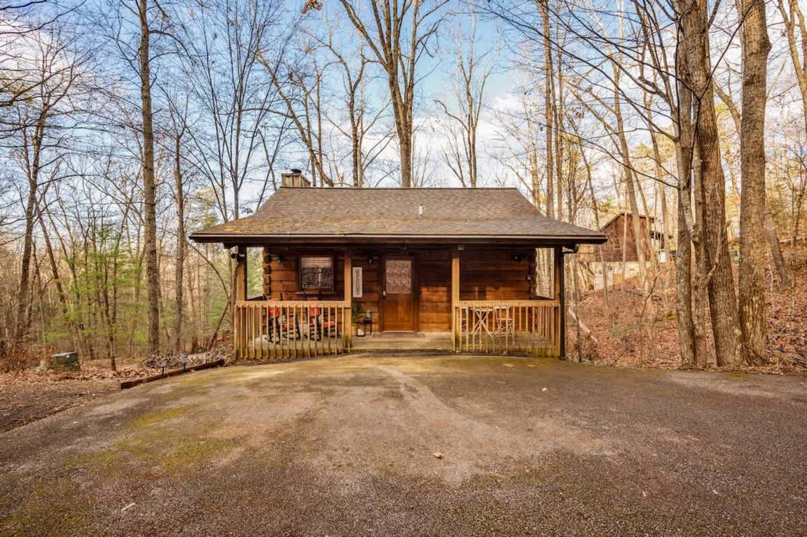 Apartment ∙ 1 Bedroom ∙ 3 Guests - Pigeon Forge, TN