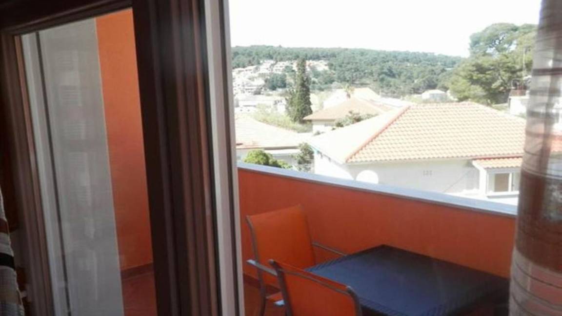 39 M² Ferienwohnung ∙ 1 Schlafzimmer ∙ 4 Gäste - Jelsa