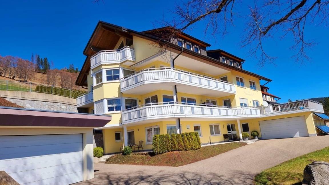 65 M² Ferienwohnung ∙ 2 Schlafzimmer ∙ 4 Gäste - Kirchzarten