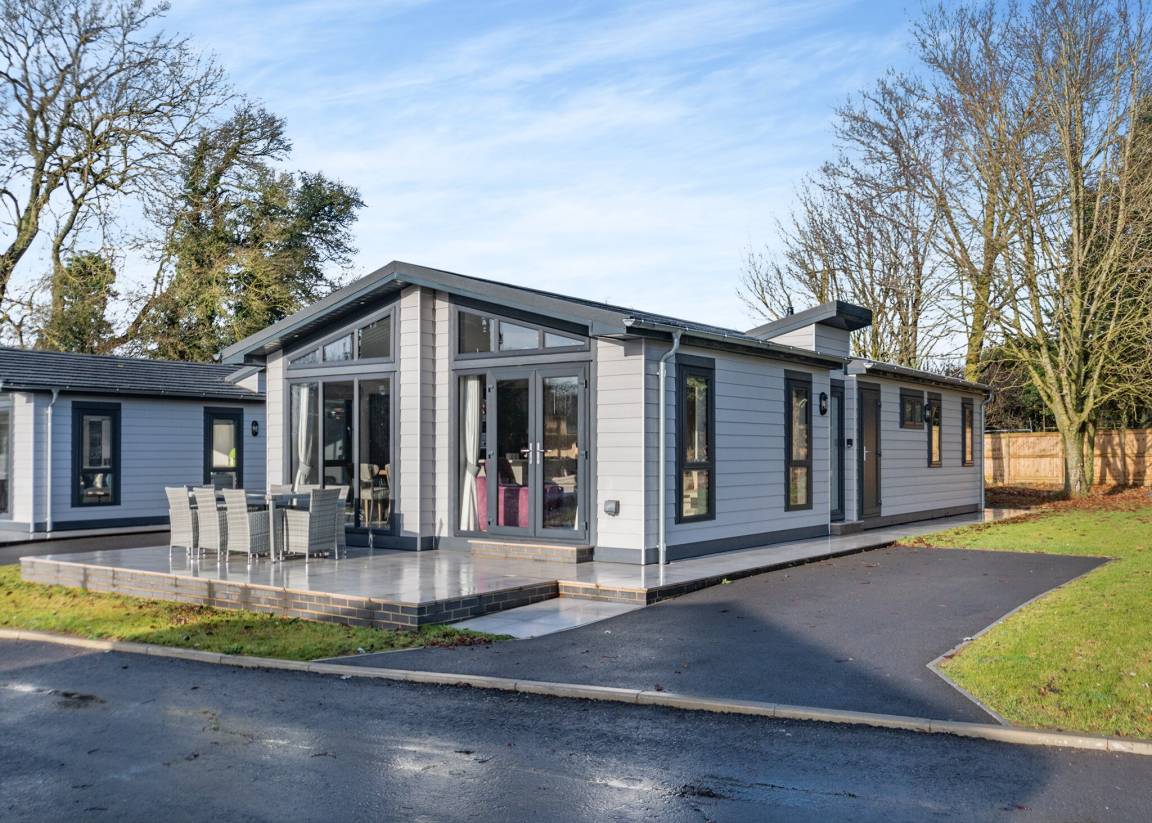 Chalet ∙ 3 Bedrooms ∙ 6 Guests - Wiltshire