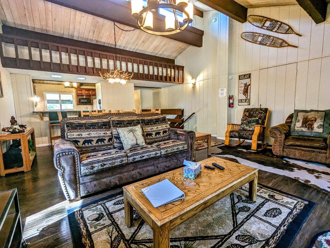 112 M² House ∙ 2 Bedrooms ∙ 6 Guests - Big Bear Lake, CA