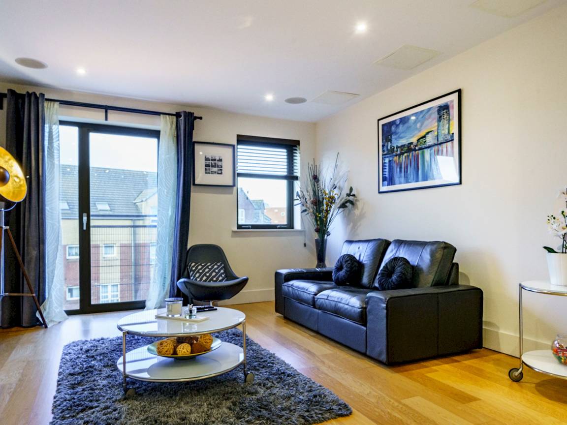 56 M² Apartment ∙ 1 Bedroom ∙ 2 Guests - Belfast