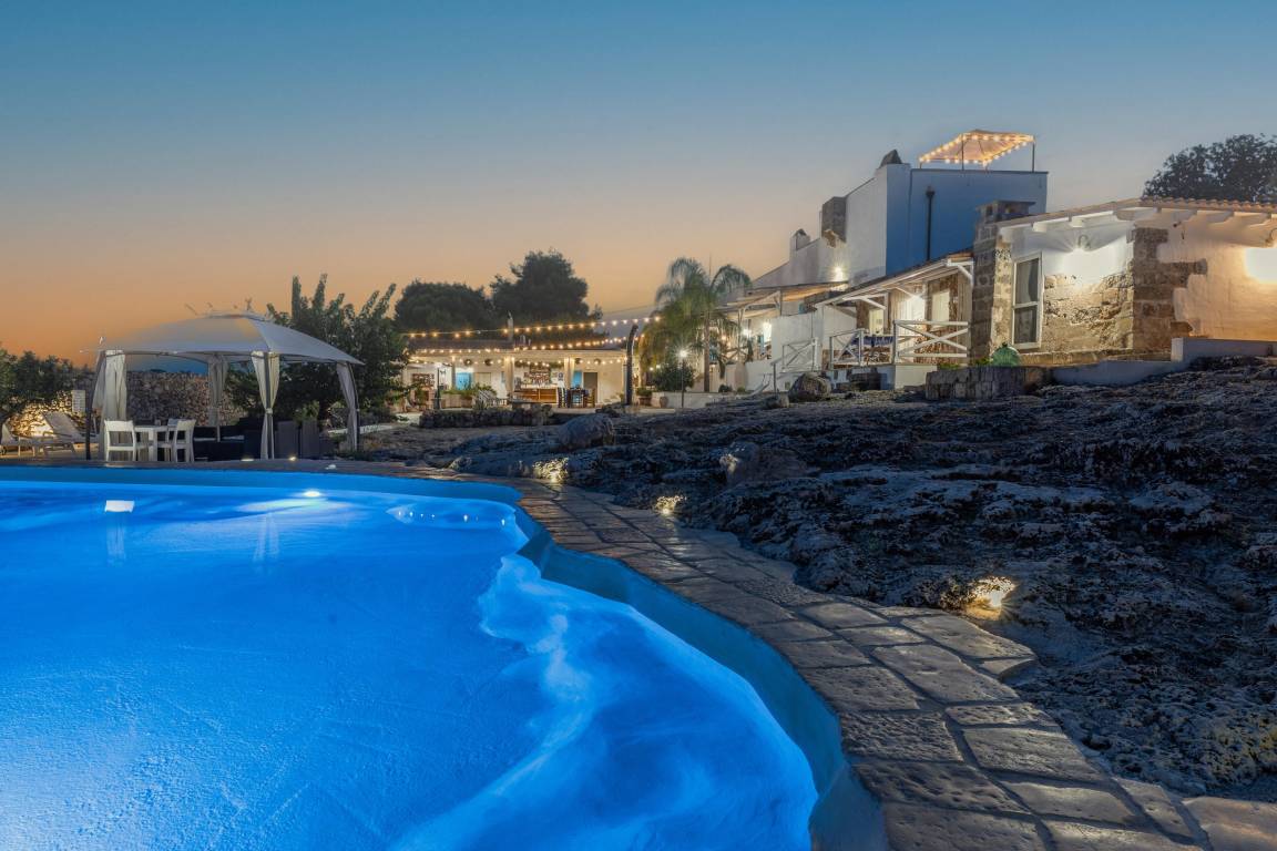 184 M² Villa ∙ 6 Chambres ∙ 16 Personnes - Racale