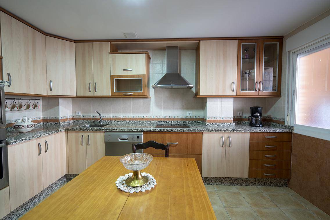 250 M² Apartamento ∙ 4 Habitaciones ∙ 8 Huéspedes - Cáceres