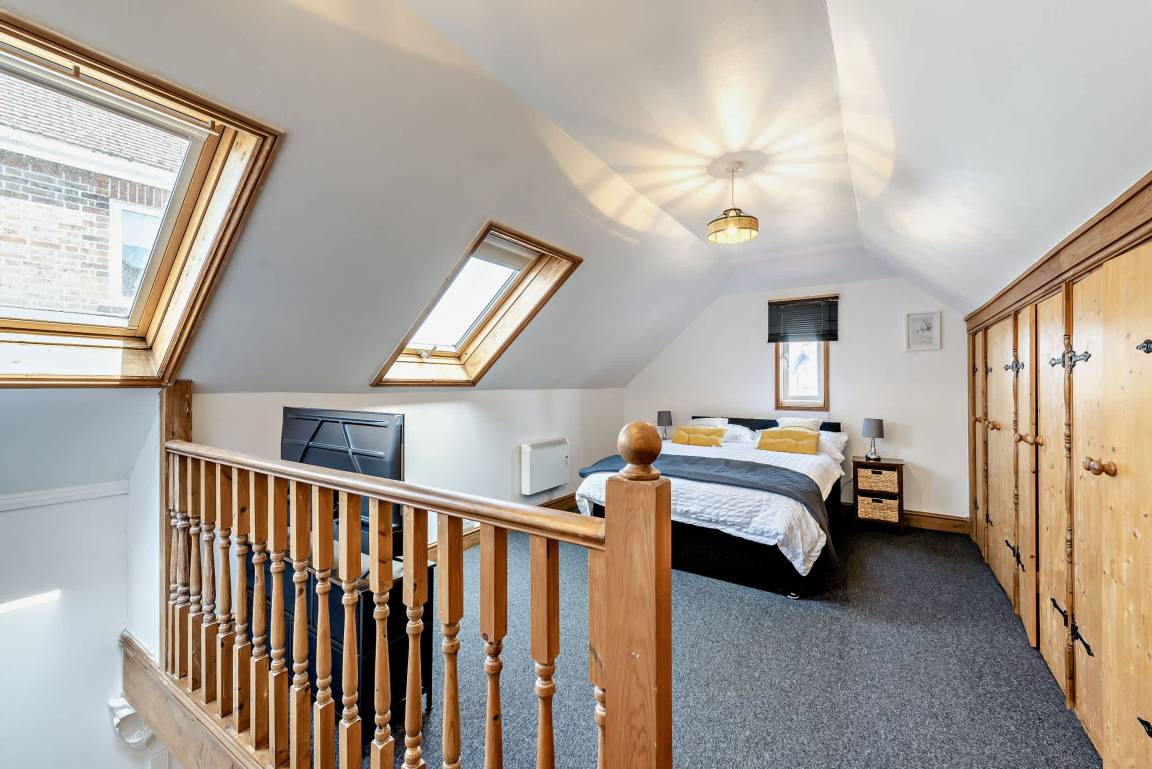 Apartment ∙ 2 Bedrooms ∙ 4 Guests - Steyning