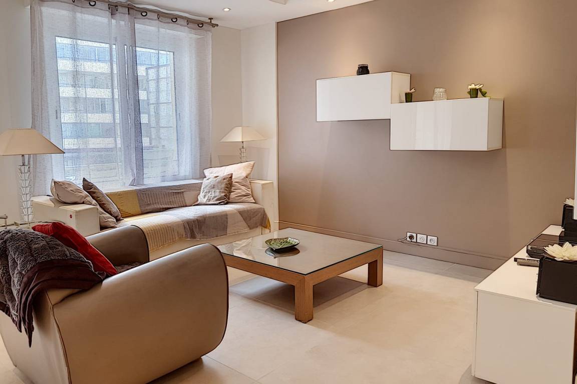 70 M² Appartement ∙ 2 Chambres ∙ 6 Personnes - ibis Cannes Centre
