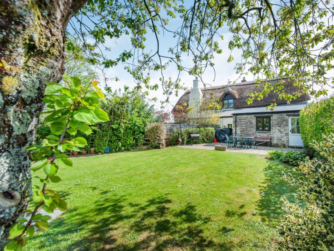 Cottage ∙ 3 Bedrooms ∙ 6 Guests - North Devon District
