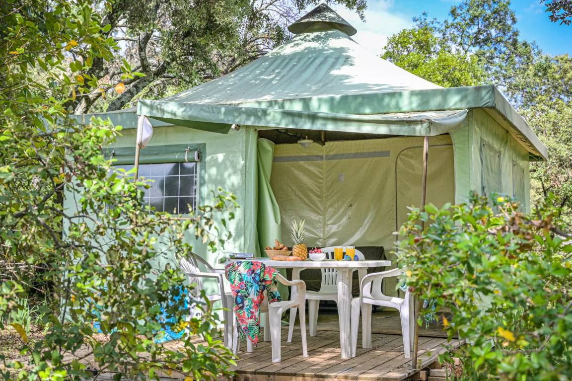 16 M² Mobil-home ∙ 2 Chambres ∙ 4 Personnes - Castries