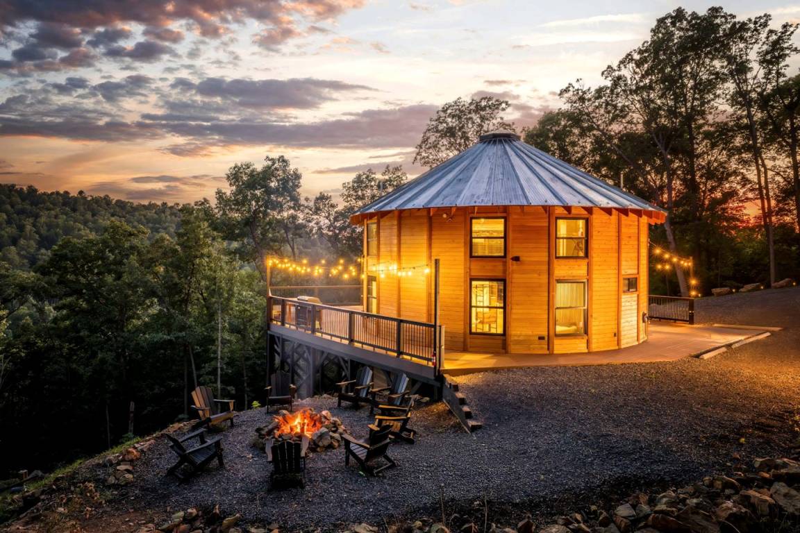 キャンプ ∙ 寝室: 3 ∙ ゲスト8 人 - バージニア州