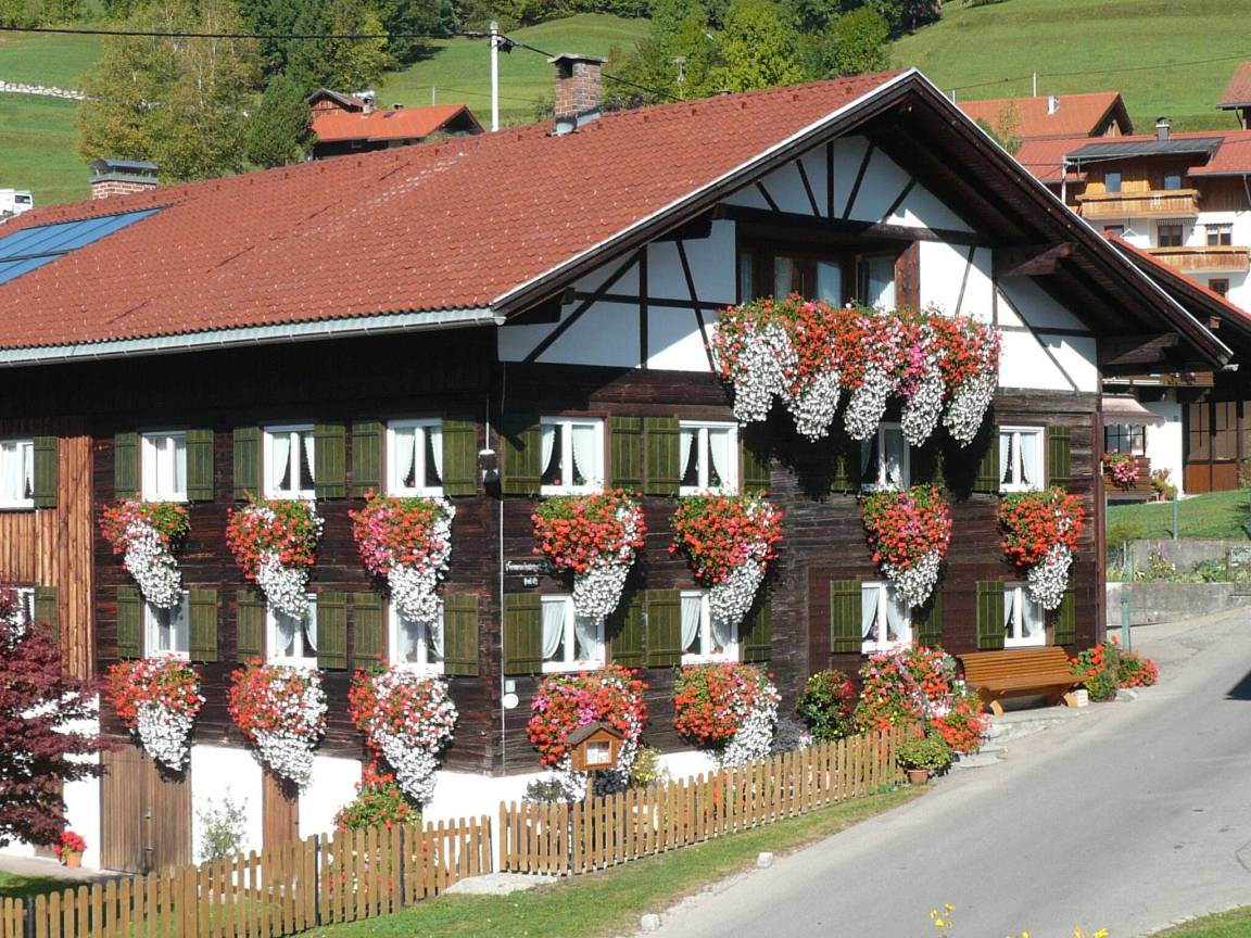 60 M² Ferienwohnung ∙ 1 Schlafzimmer ∙ 2 Gäste - Bad Hindelang