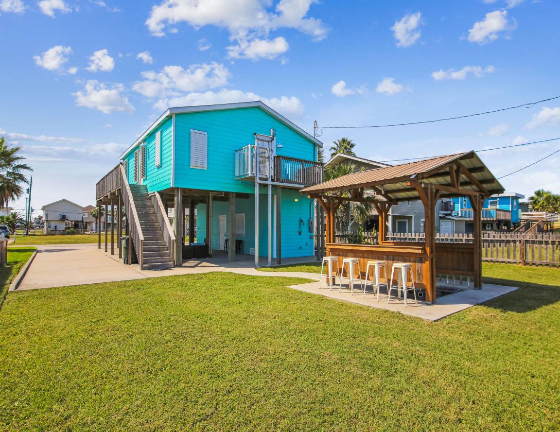 96 M² House ∙ 3 Bedrooms ∙ 10 Guests - Galveston