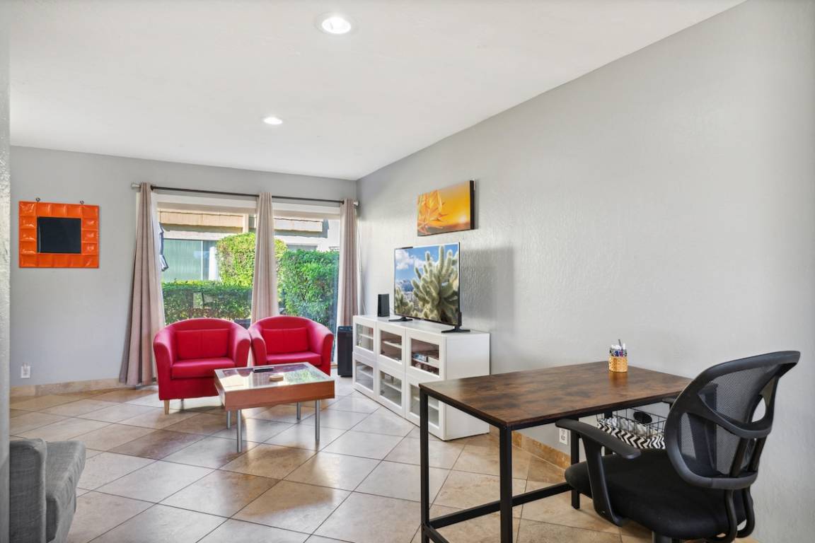 Apartment ∙ 2 Bedrooms ∙ 5 Guests - Paradise Valley, AZ