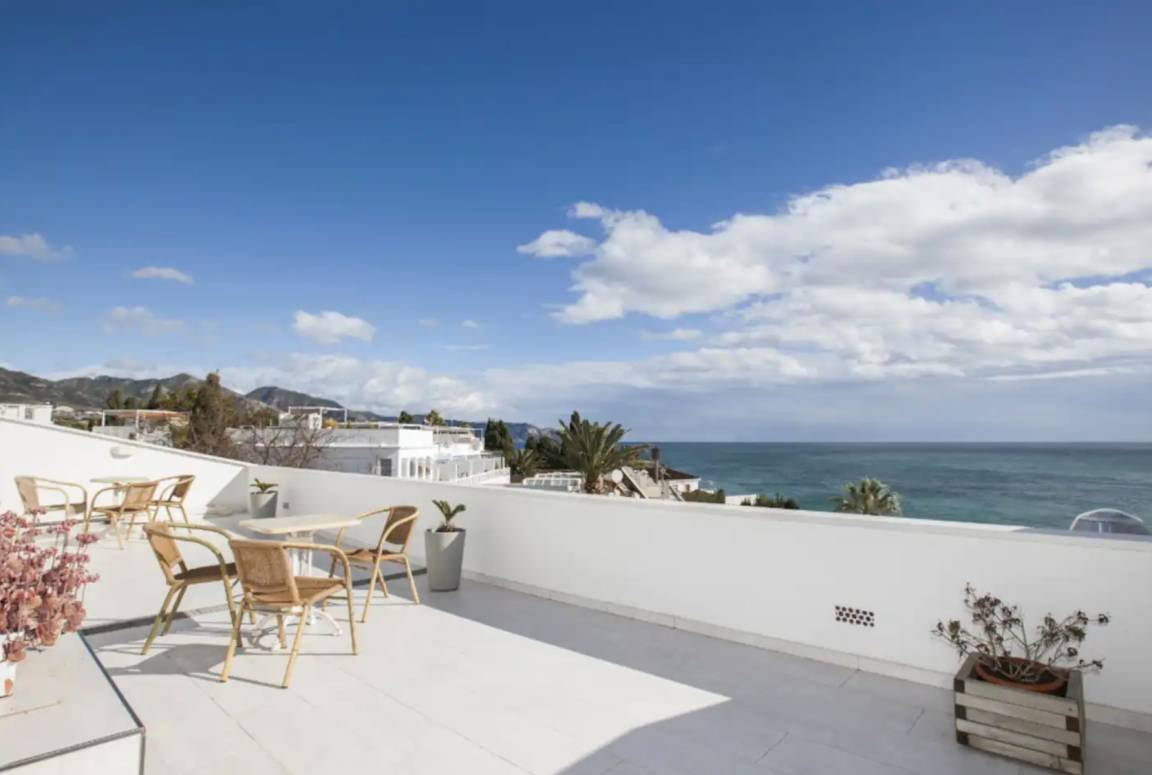 70 M² Apartamento ∙ 2 Habitaciones ∙ 4 Huéspedes - Nerja