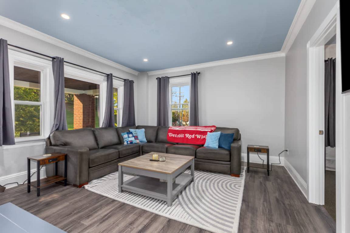 91 M² House ∙ 3 Bedrooms ∙ 6 Guests - Grand Rapids, MI