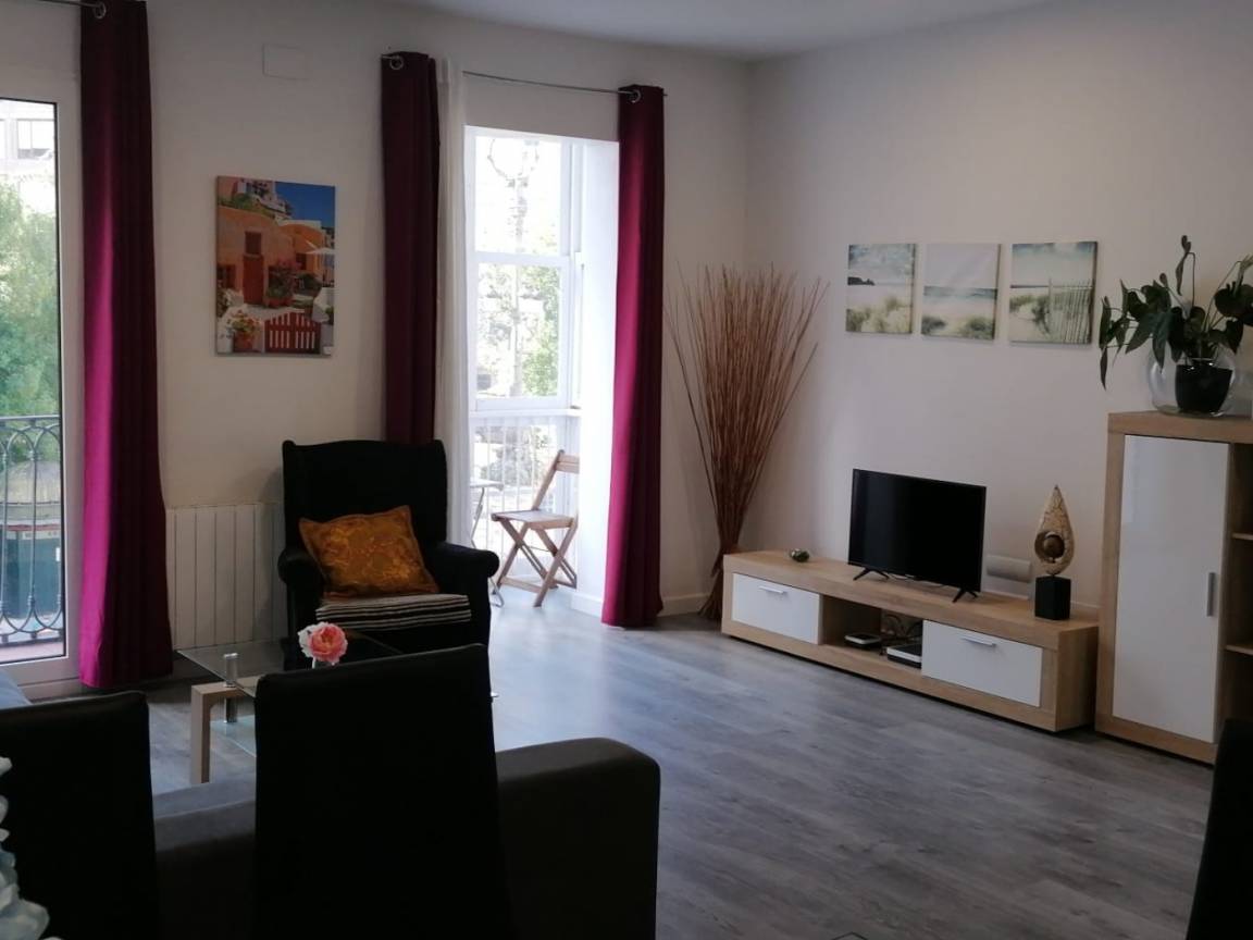 80 M² Apartament ∙ 3 Sypialnie ∙ 6 Gości - Santander