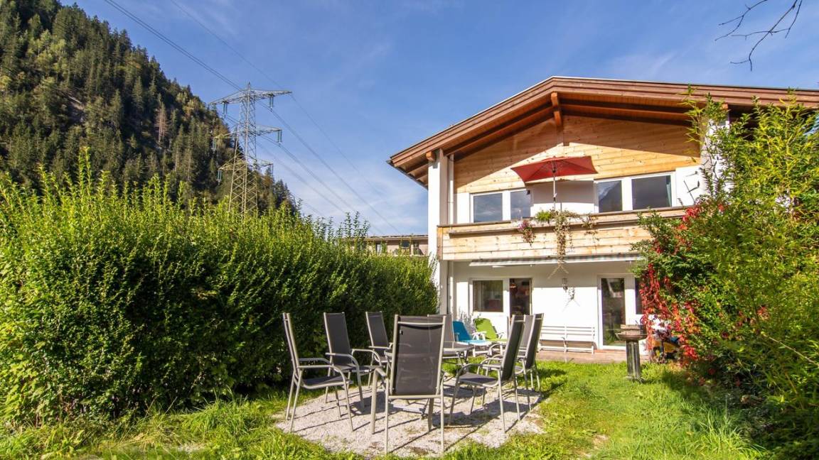 110 M² Huis ∙ 3 Slaapkamers ∙ 10 Gasten - Mayrhofen