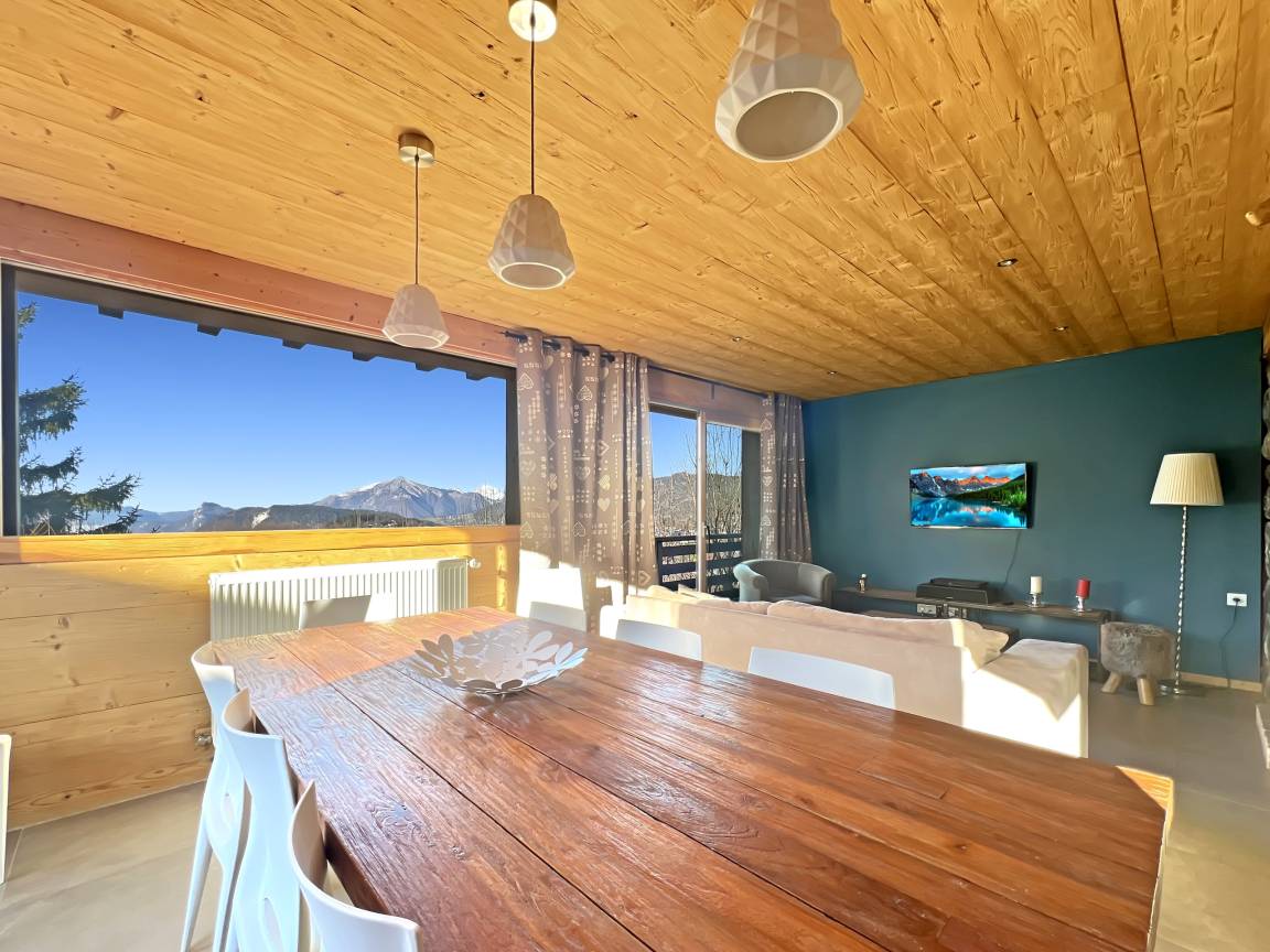 180 M² Chalet ∙ 5 Bedrooms ∙ 10 Guests - Les Carroz d'Arâches