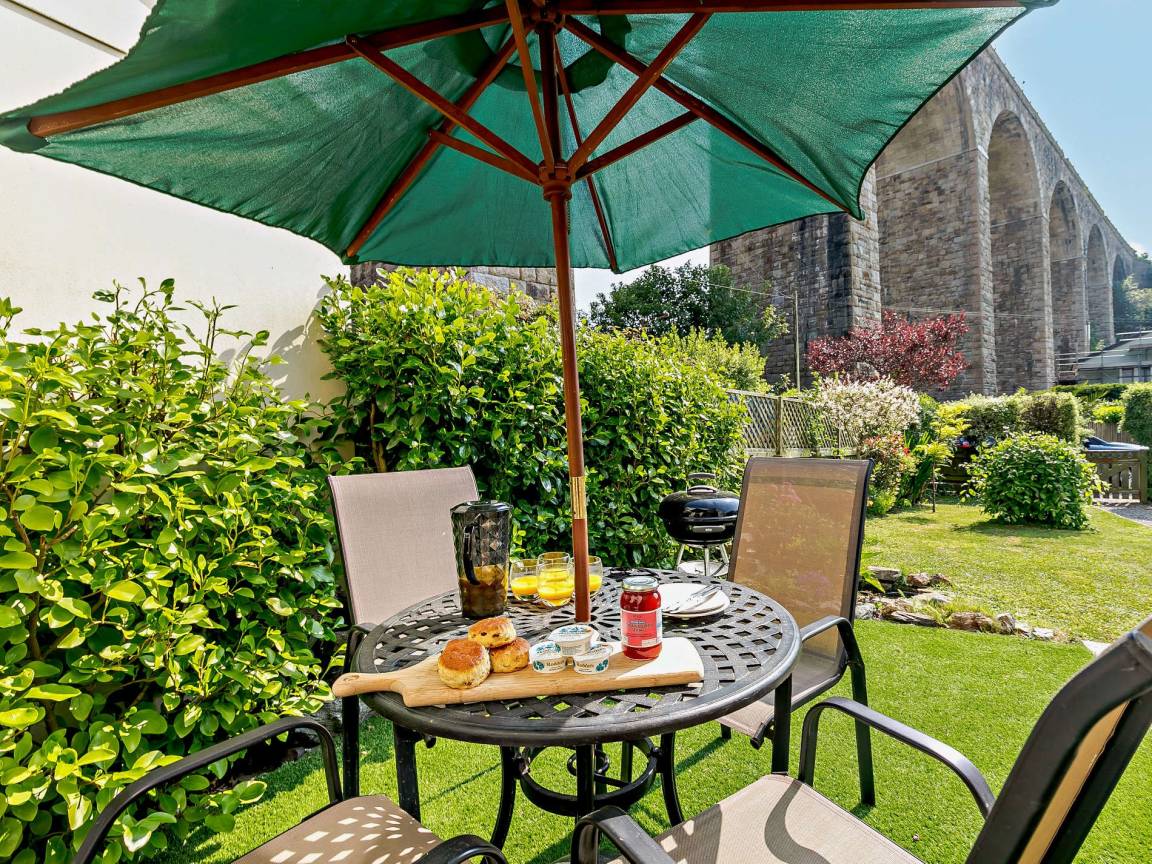 Cottage ∙ 2 Bedrooms ∙ 4 Guests - Camborne