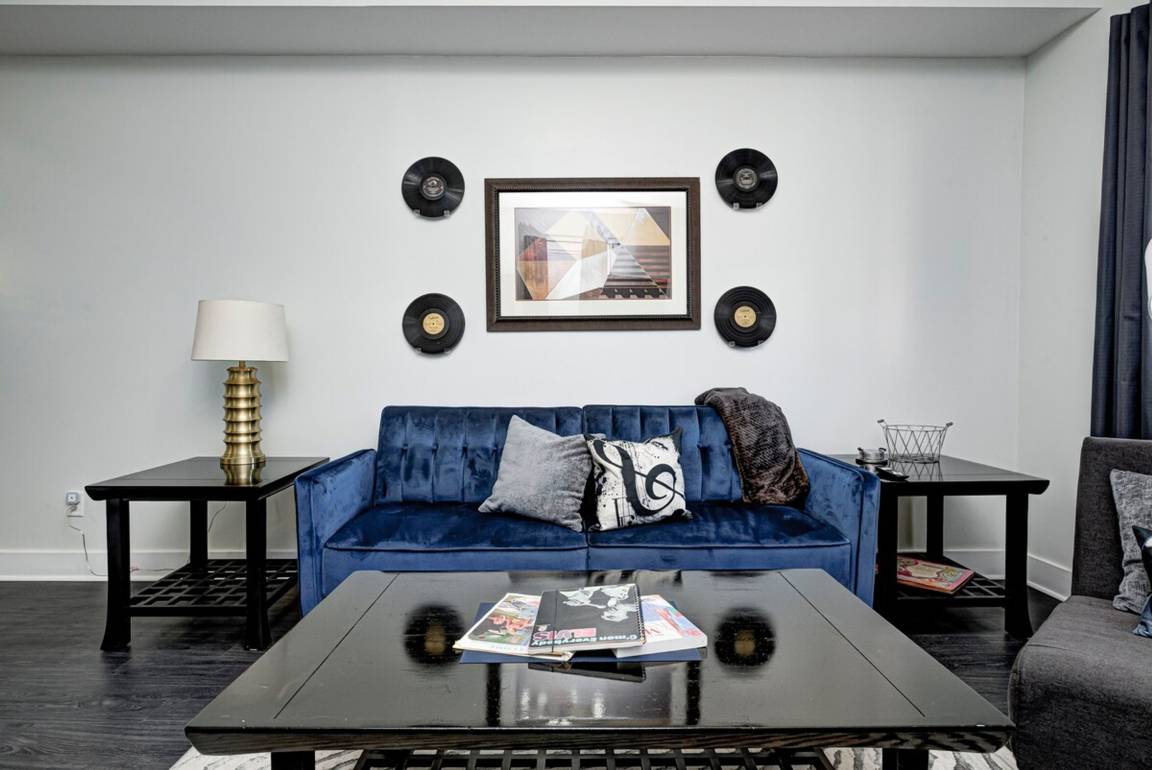 111 M² House ∙ 1 Bedroom ∙ 6 Guests - Indianapolis, IN